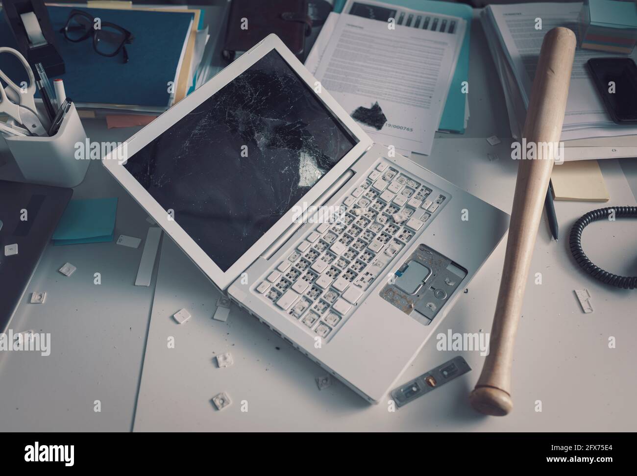 Smashed laptop hi-res stock photography and images - Alamy