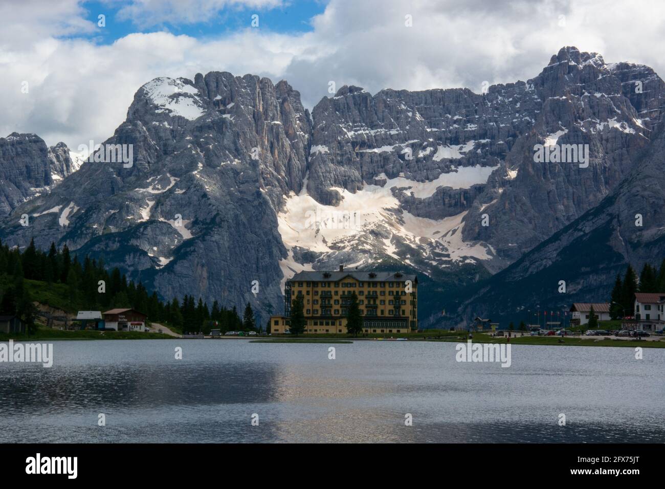 Lago di misurina sorapiss hi-res stock photography and images - Alamy