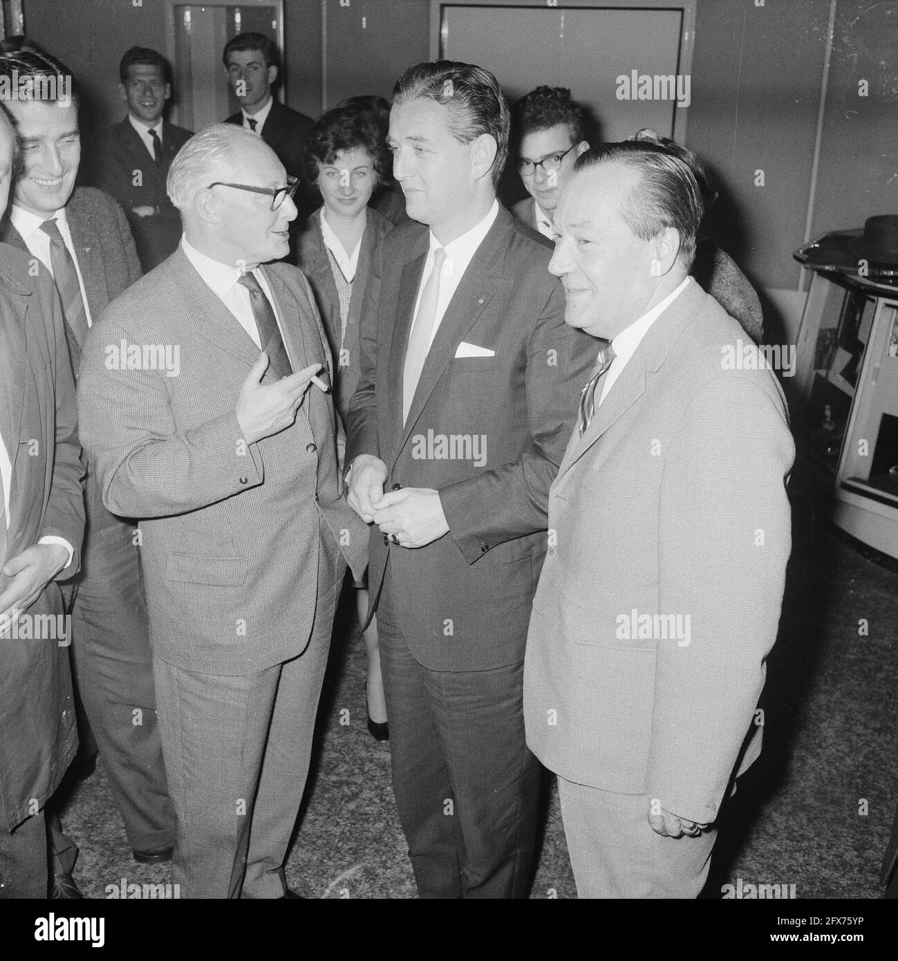 In AVRO studio in Hilversum, a General Board Meeting held From left to ...