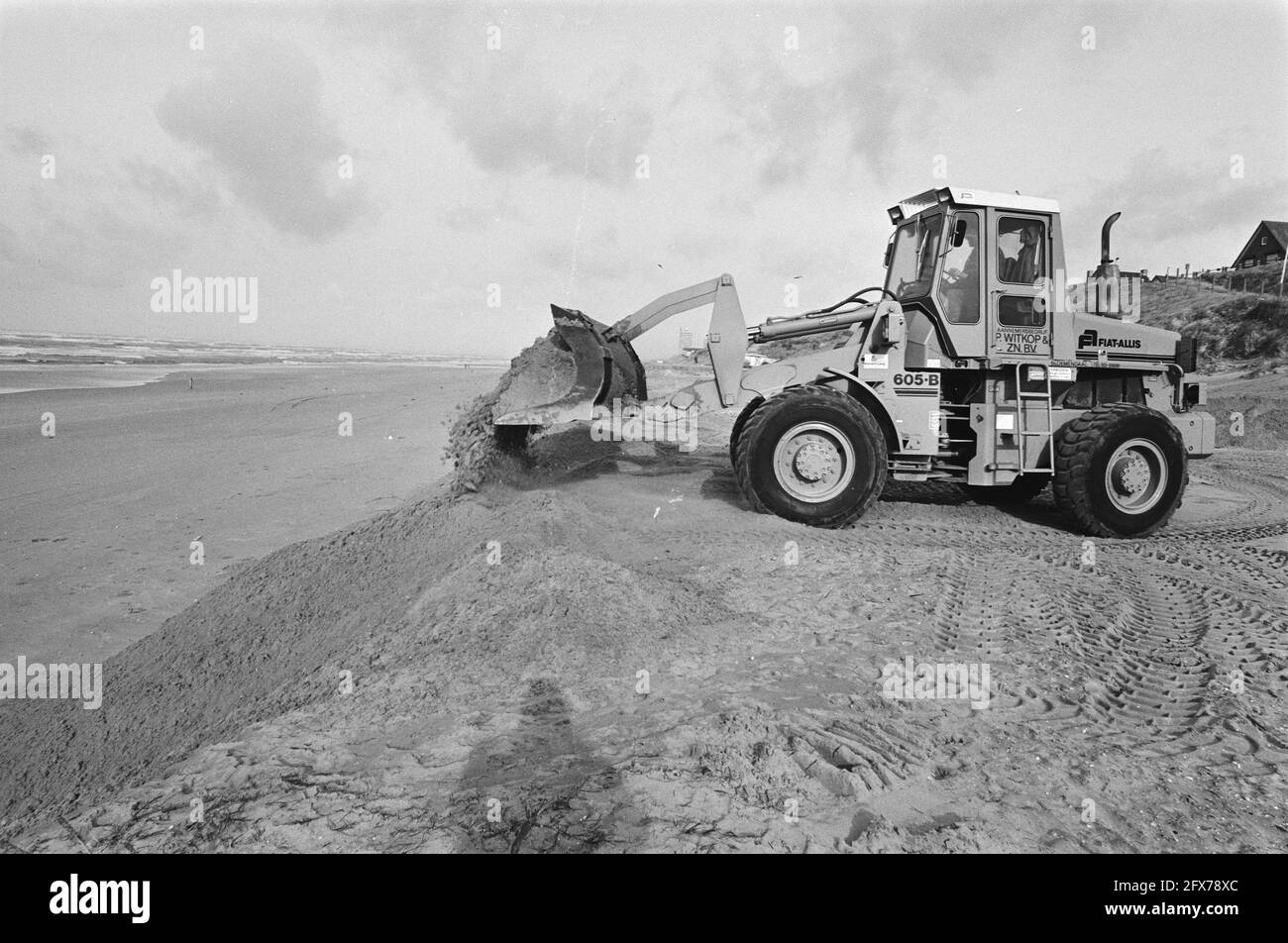 Zandvoort sand barriers hi-res stock photography and images - Alamy