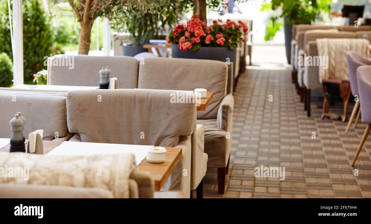 Restaurant or cafe with cozy interior. View of modern dinning room ...