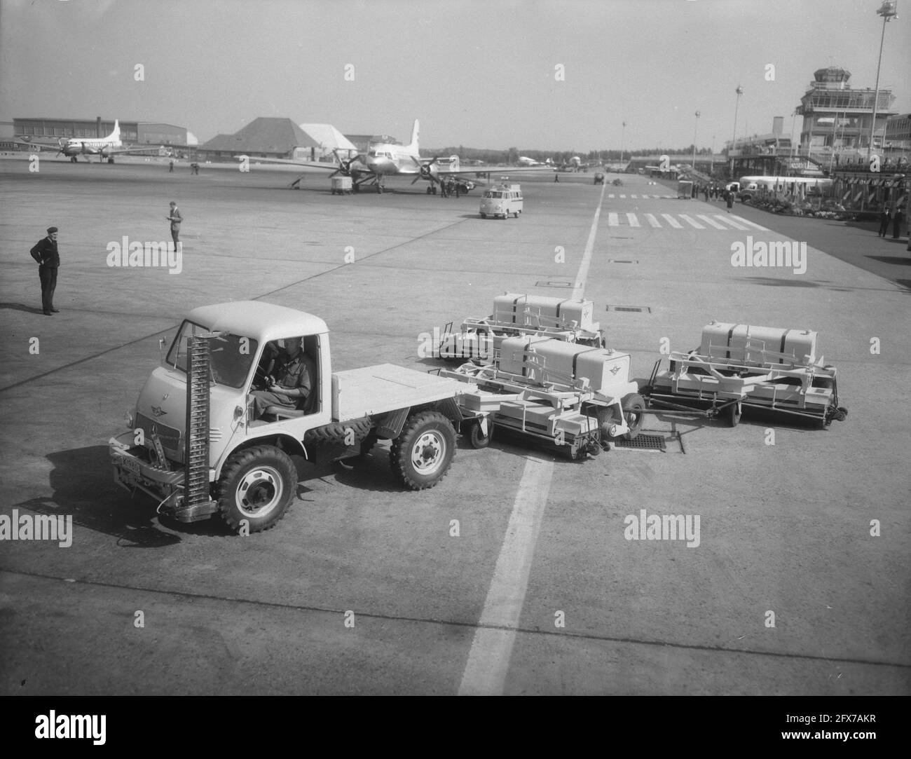 Commissioning of new cleaning combination at Schiphol Airport ...