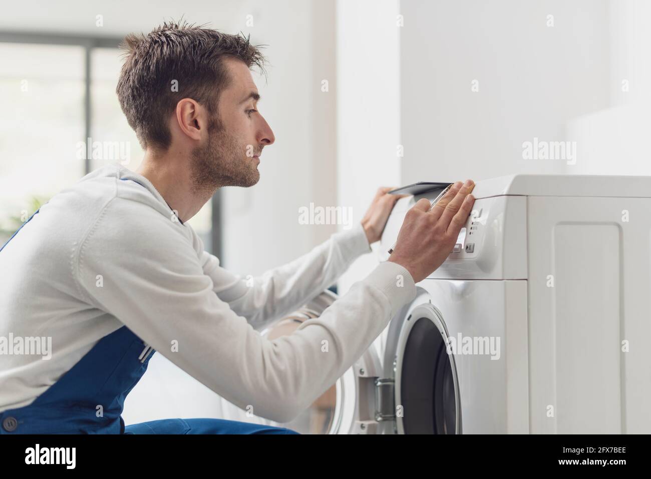 Washing machine control knob hi-res stock photography and images - Alamy