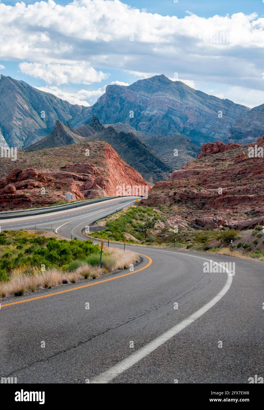 Empty Interstate 15 through arid mountains, Arizona, USA Stock Photo ...