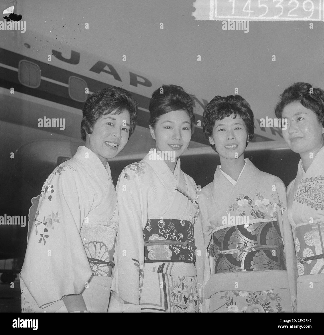 Japanese stewardesses hi-res stock photography and images - Alamy