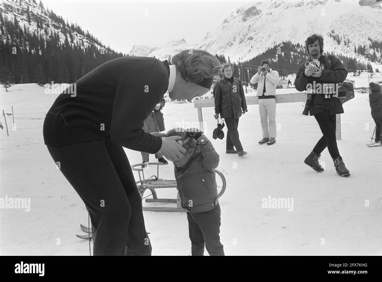 Princess Beatrix, Prince Claus and children on winter sports vacation ...