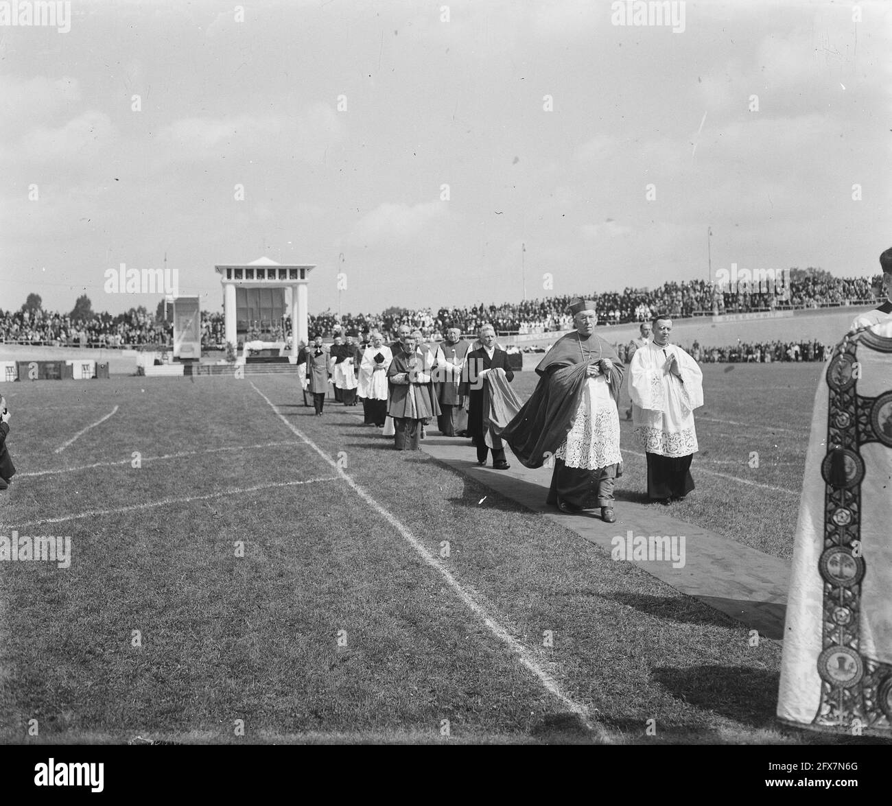 40 year priesthood celebration cardinal de jong hi-res stock ...