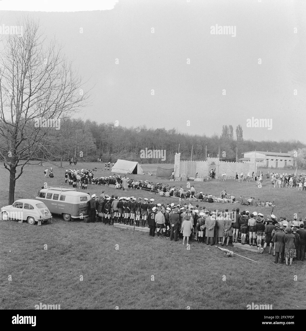 Boy scout movement hi-res stock photography and images - Alamy