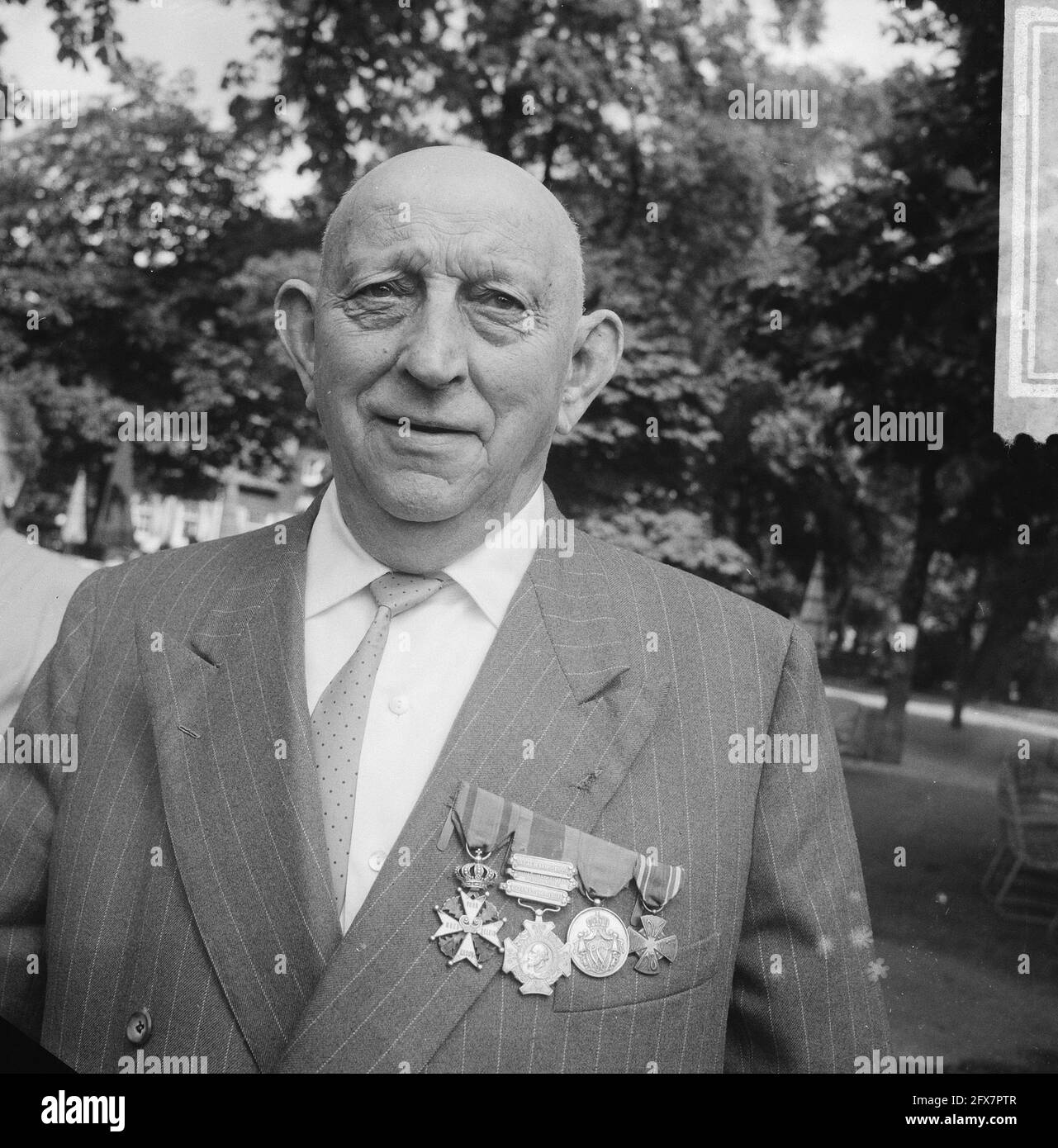 60 years knight military william order hi-res stock photography and ...