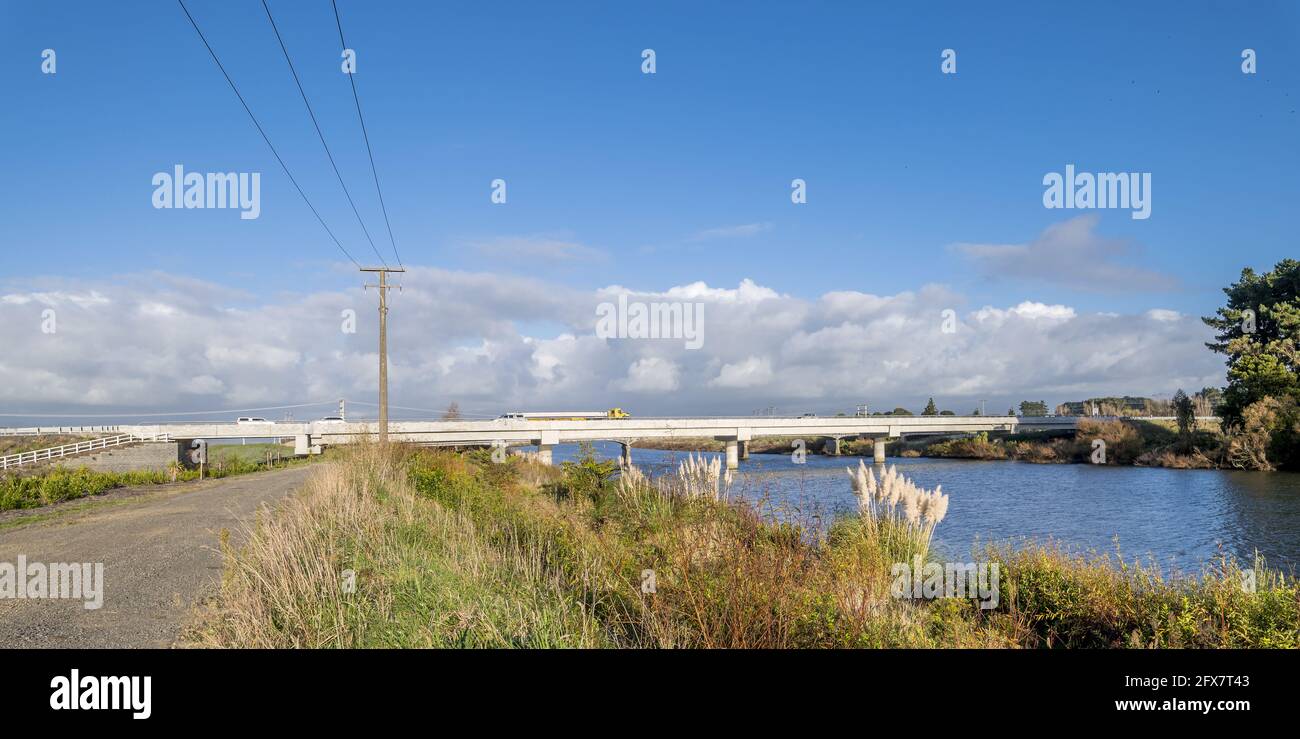 Bridge across the Manawatu River in New Zealand Stock Photo - Alamy