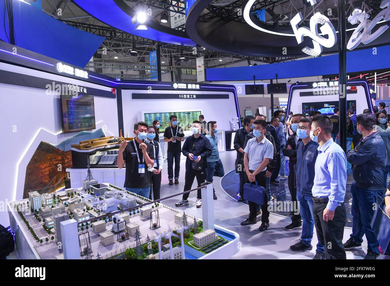 Digital and scientific exhibits hi-res stock photography and images - Alamy