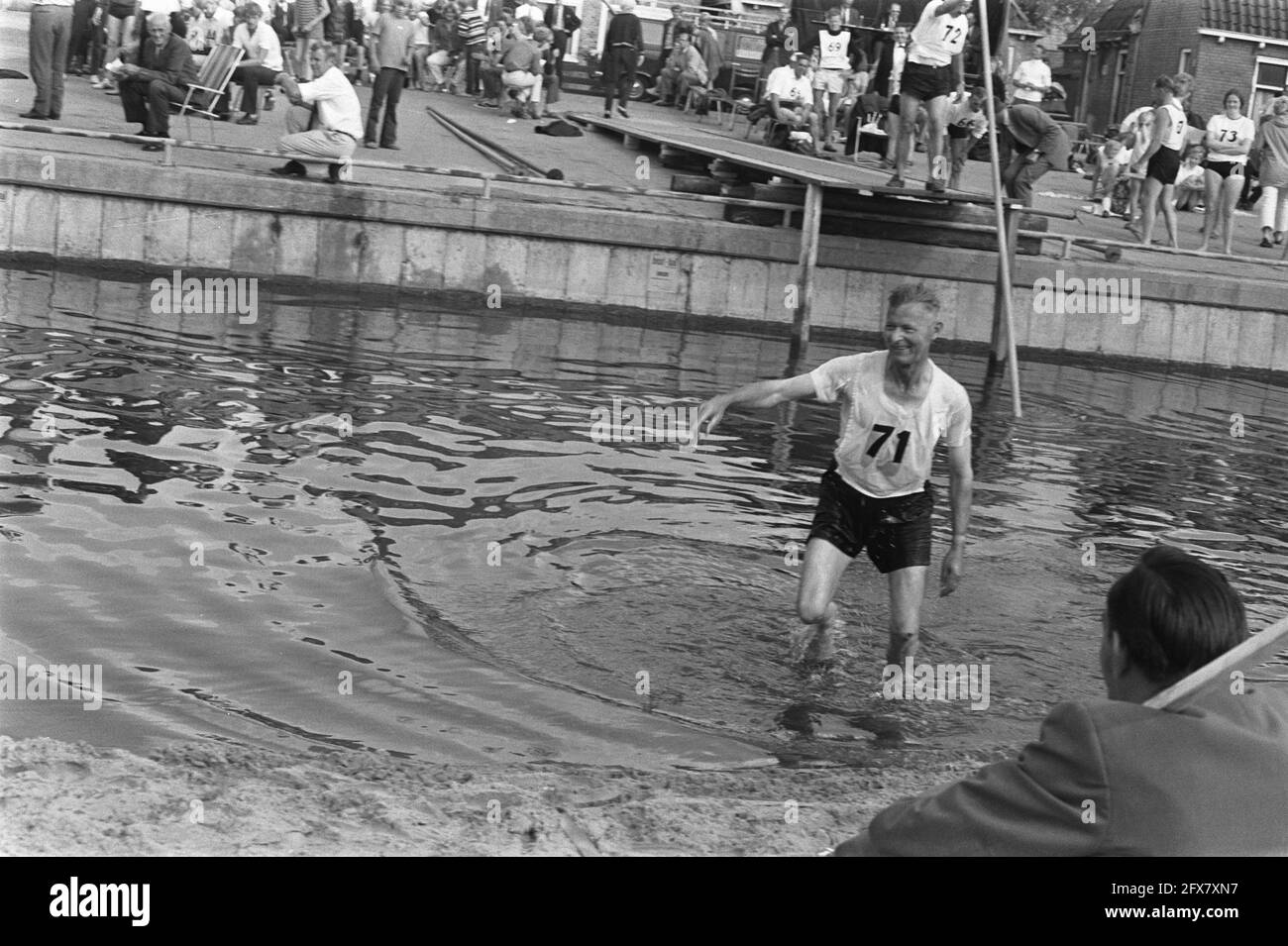 Pole vaulting historic hi-res stock photography and images - Alamy
