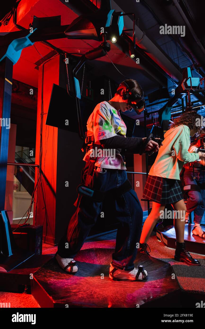 Vr platform hi-res stock photography and images - Alamy