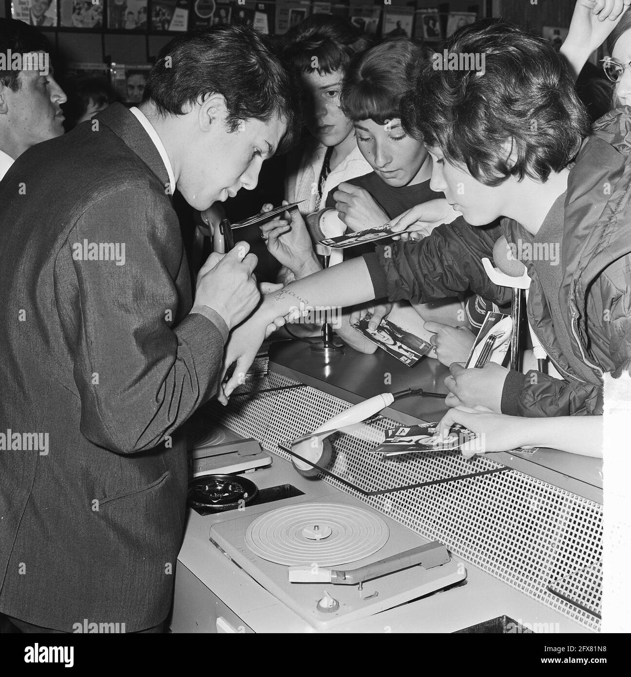 Singer adamo hi-res stock photography and images - Alamy