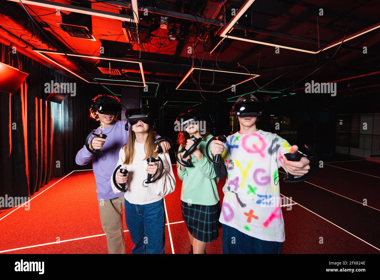 Teenagers gaming hi-res stock photography and images - Alamy