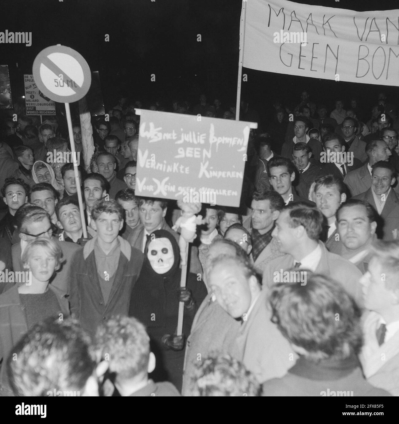Anti atomic bomb march hi-res stock photography and images - Alamy