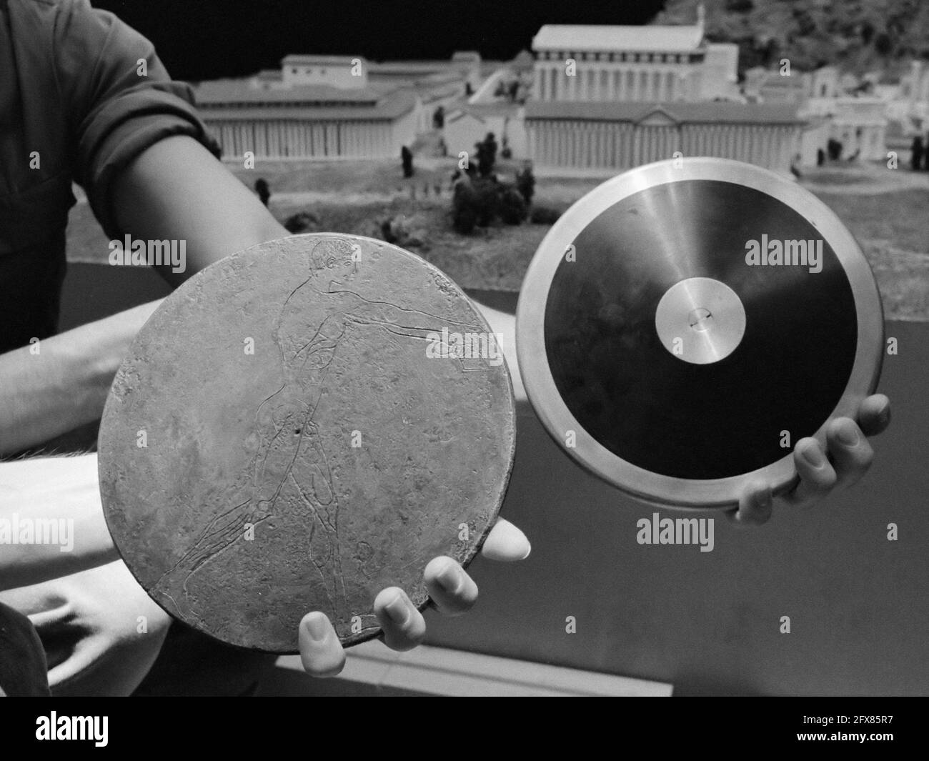 Antique and modern discus (1988 Stock Photo - Alamy
