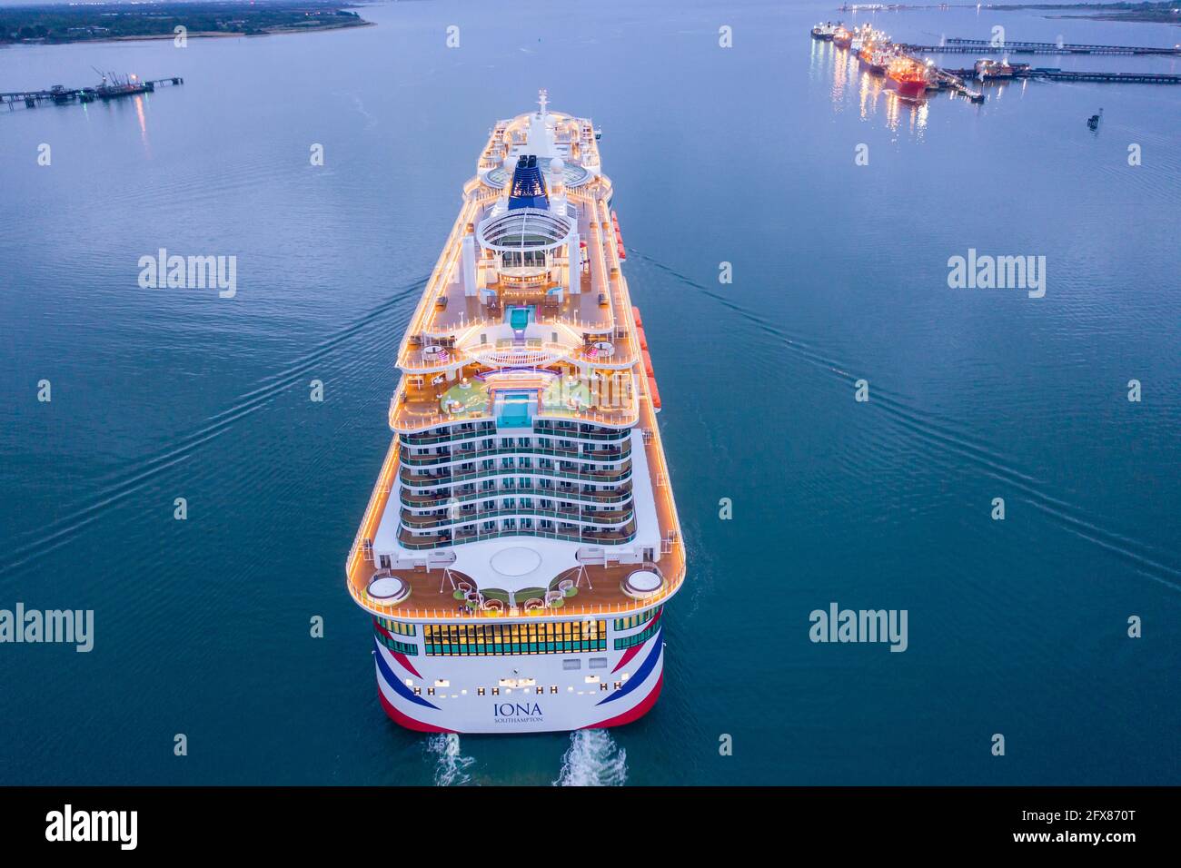 Iona cruise ship hi-res stock photography and images - Alamy