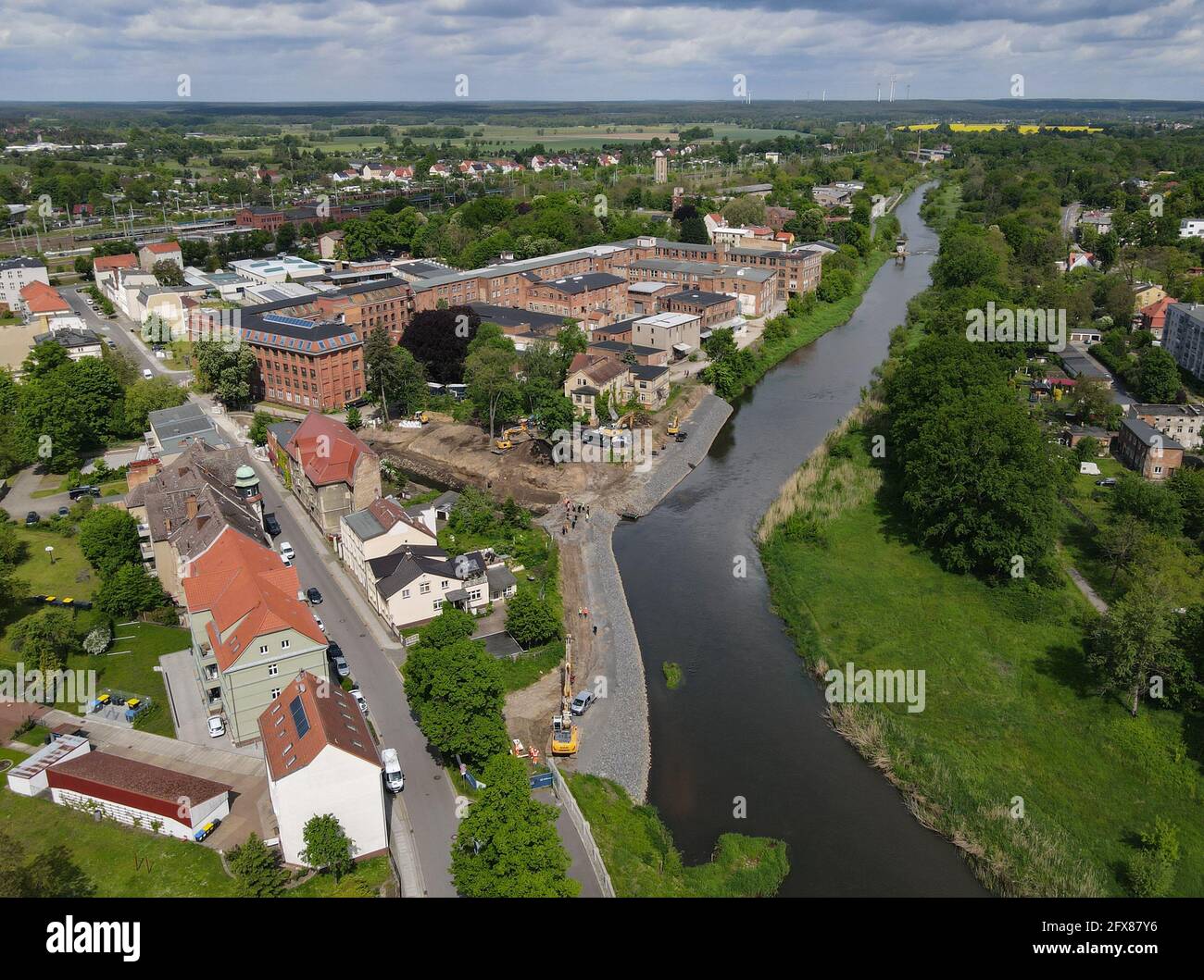 26 May 2021, Brandenburg, Guben: View of the construction site for the ...