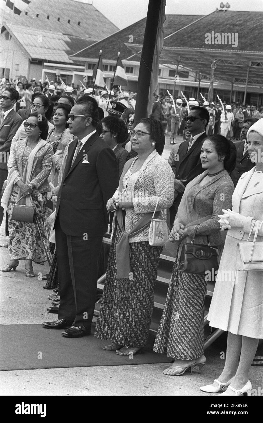 Farewell royal couple at airport of Jakarta, September 9, 1971 ...