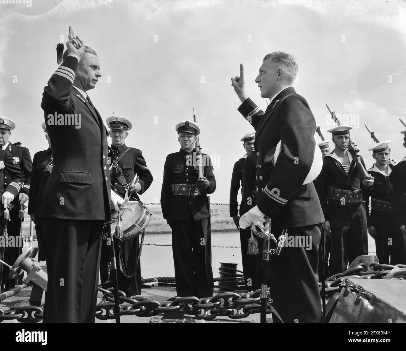 Navy doctors hi-res stock photography and images - Alamy