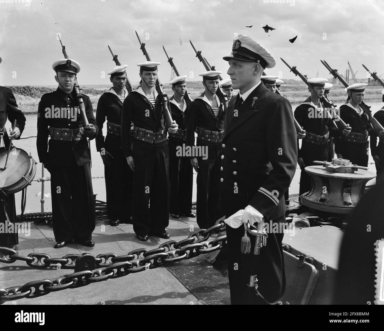 Navy doctors hi-res stock photography and images - Alamy