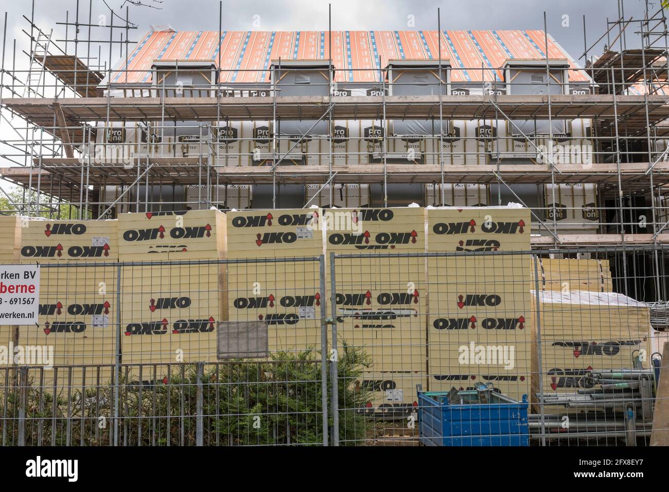 Insulation material for sustainable isolation in front of a building ...