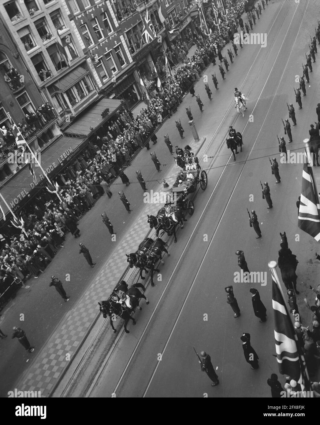 Entry across dam square hi-res stock photography and images - Alamy
