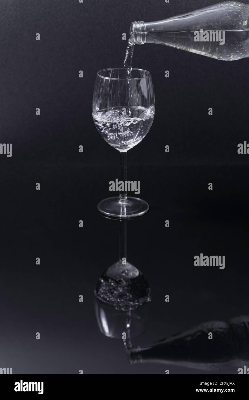 Glas wasserglas hi-res stock photography and images - Alamy