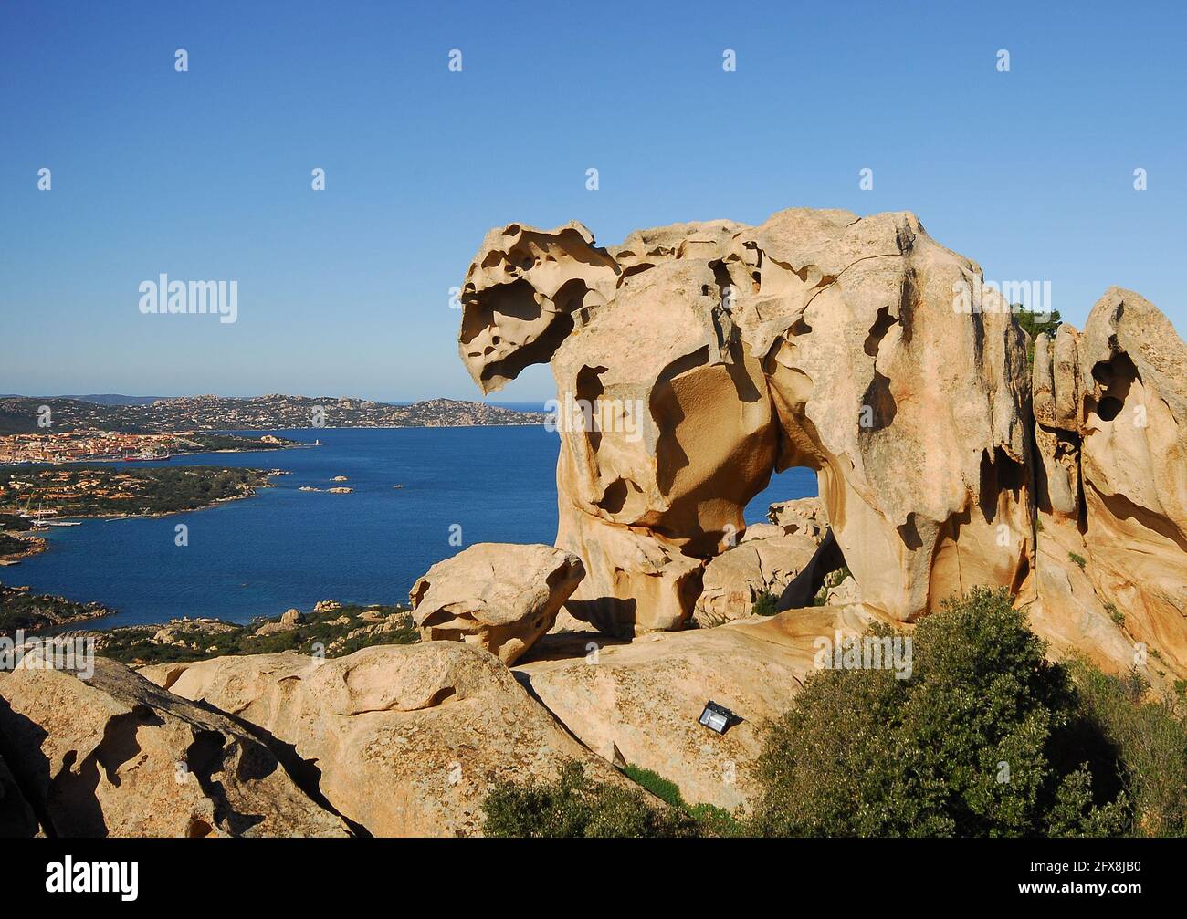 Sardegna, Roccia dell'orso Stock Photo - Alamy