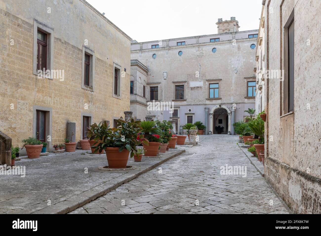 Taranto grottaglie hi-res stock photography and images - Alamy