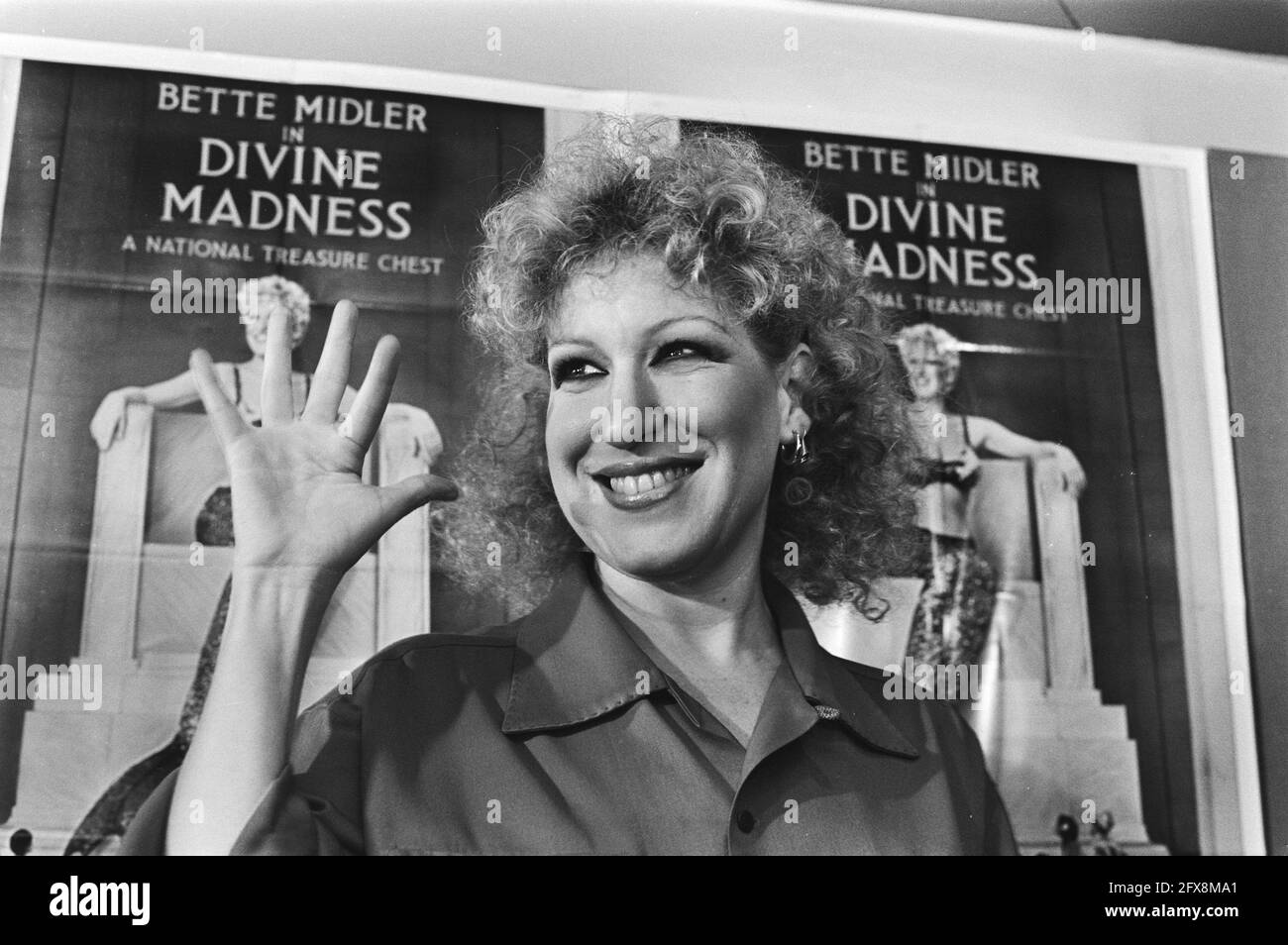 Bette midler Black and White Stock Photos & Images - Alamy