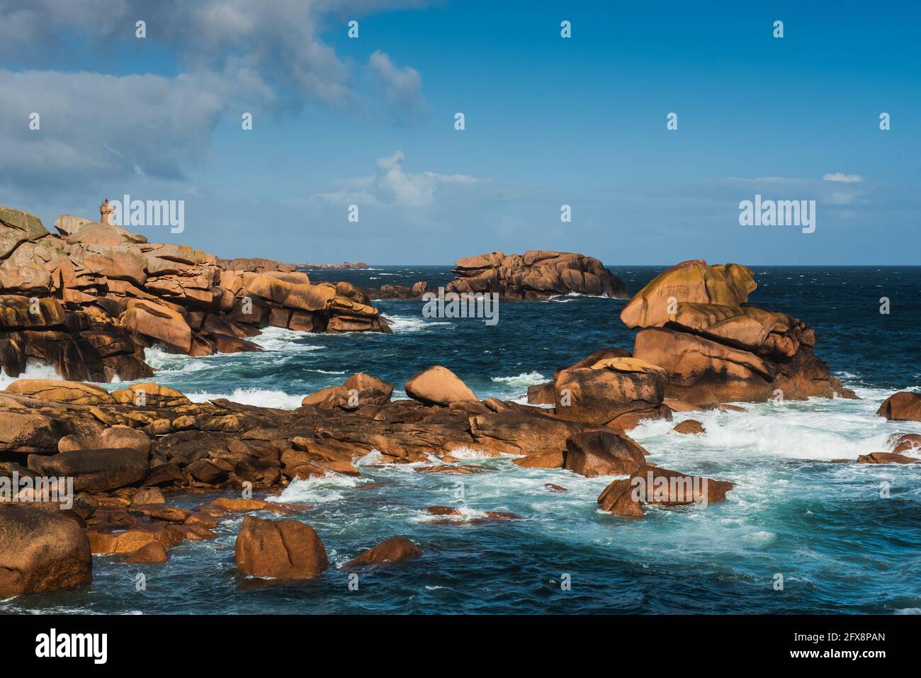 Pink granit boulder along the Brittany coast Stock Photo - Alamy