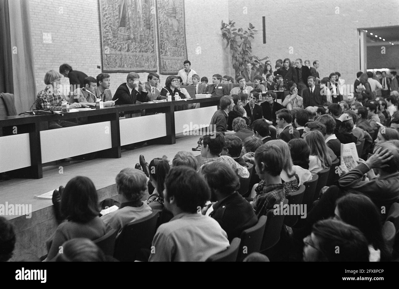 Occupation Tilburg University of Applied Sciences meeting in the ...