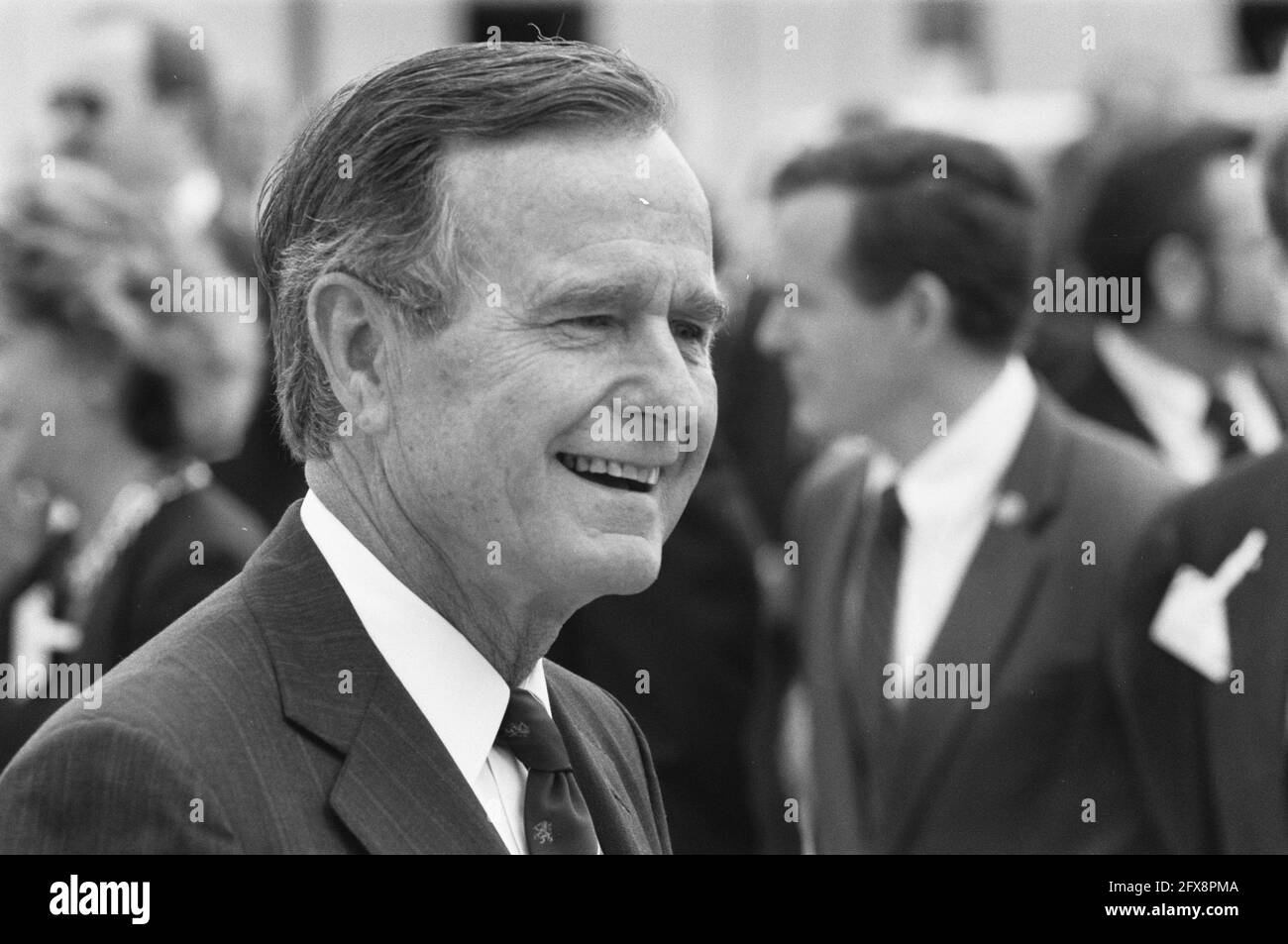 George bush 1990 hi-res stock photography and images - Alamy