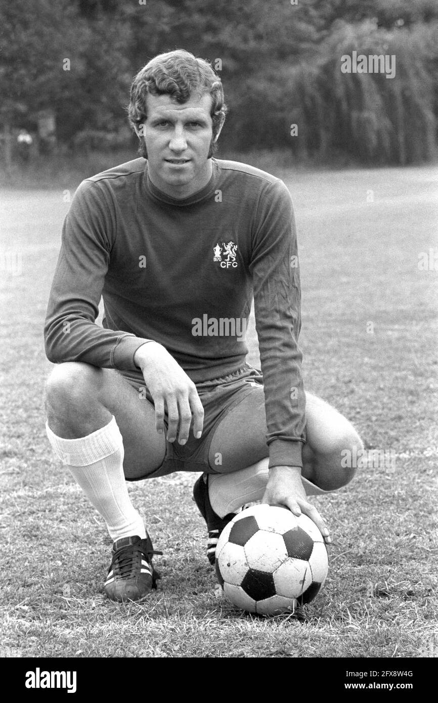 File photo dated 19-11-1970 of Chelsea striker Peter Osgood. Issue date ...