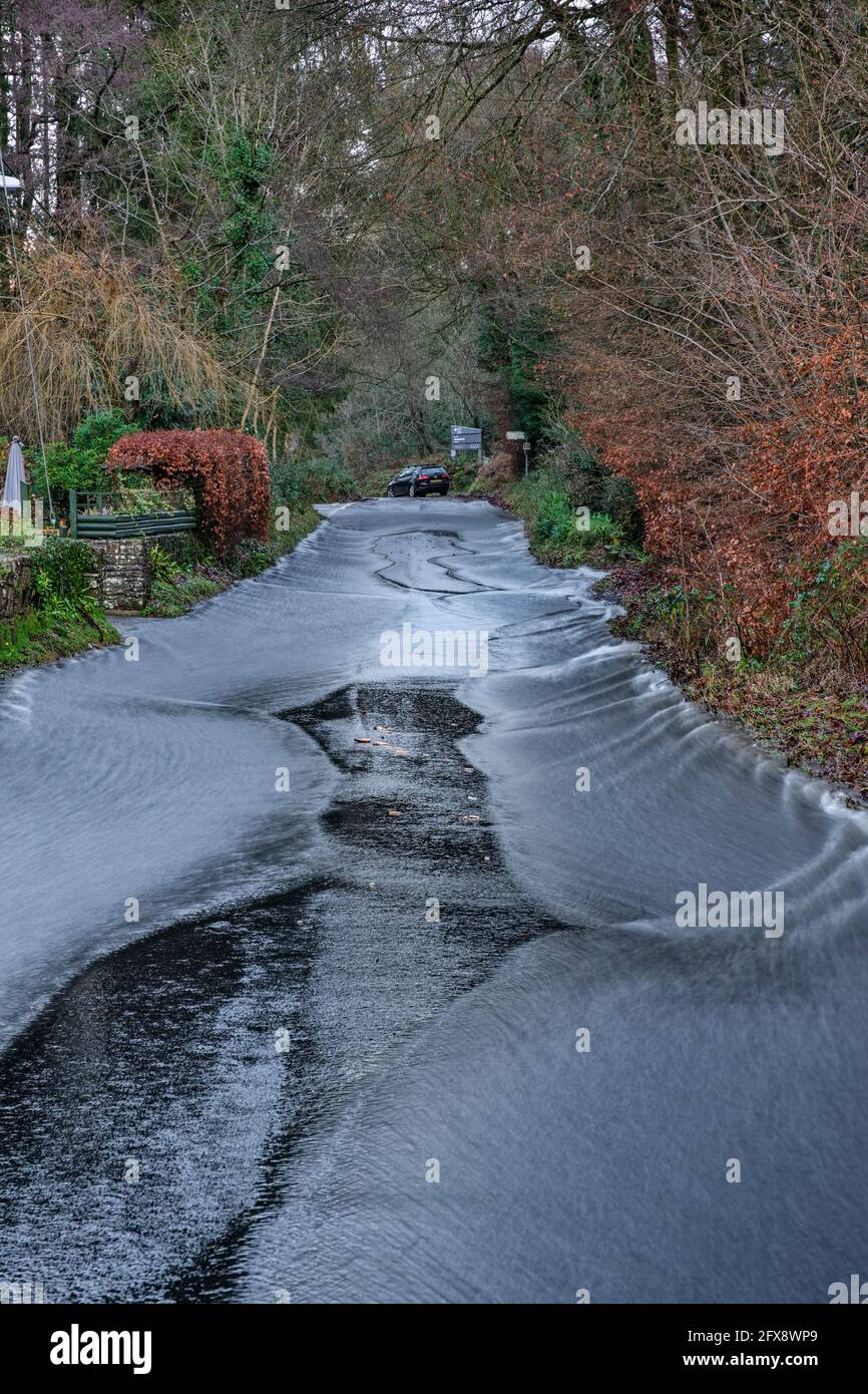 Road surface water hi-res stock photography and images - Alamy