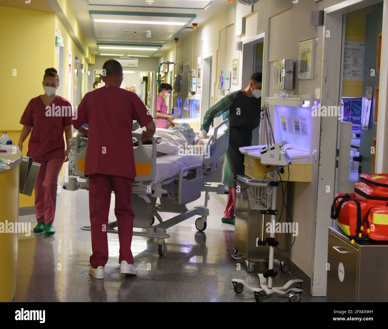 Bed occupancy hi-res stock photography and images - Alamy