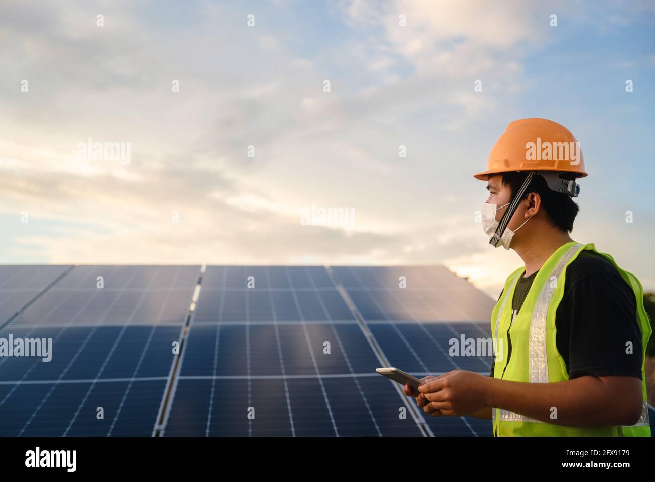 Electrical engineer solar panel hi-res stock photography and images - Alamy
