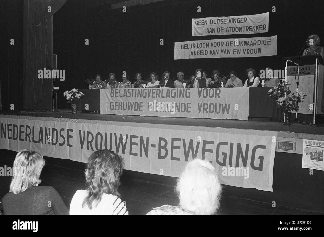 Dutch womens movement hi-res stock photography and images - Alamy