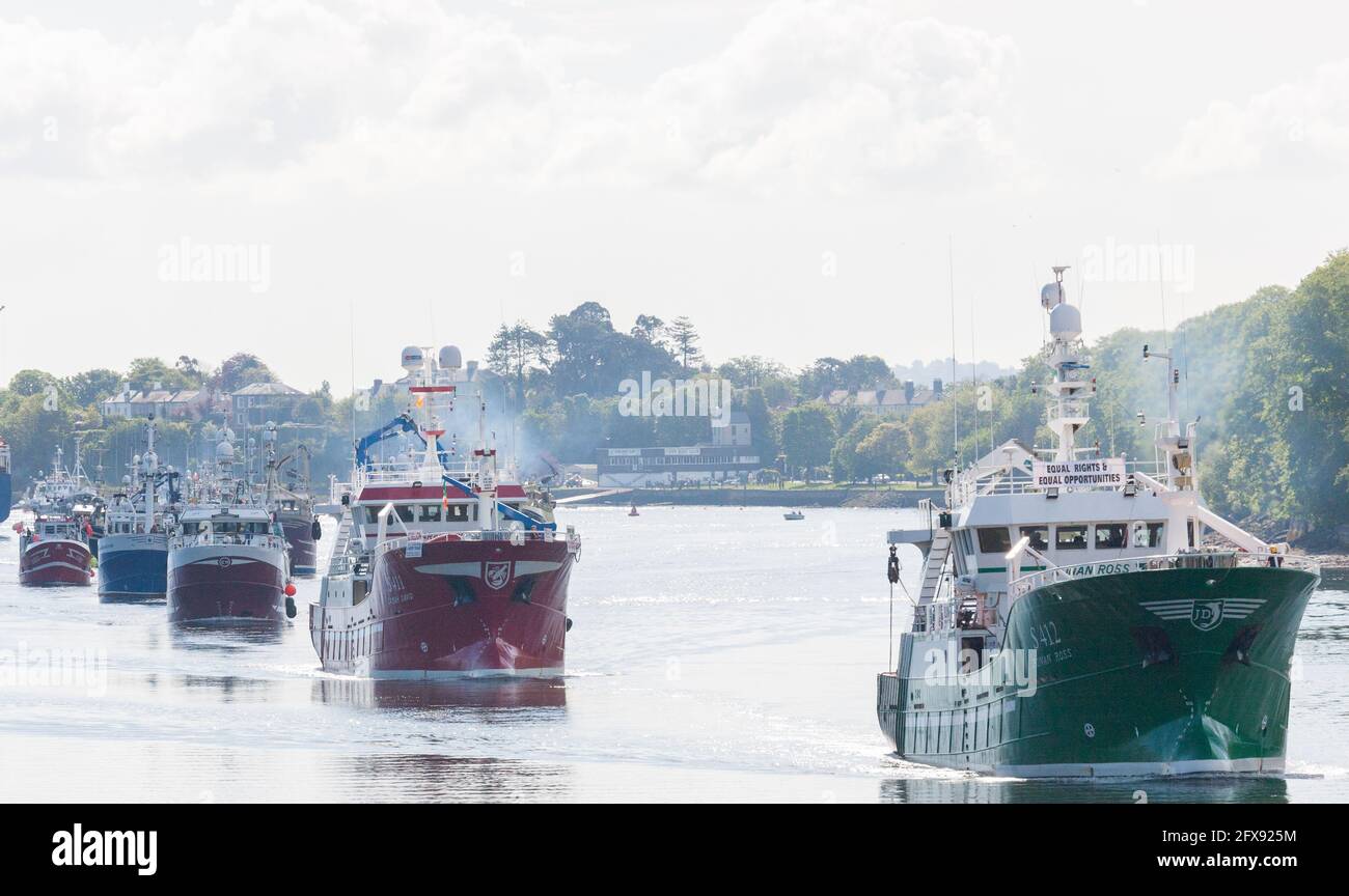 Steam fishing trawler hi-res stock photography and images - Alamy