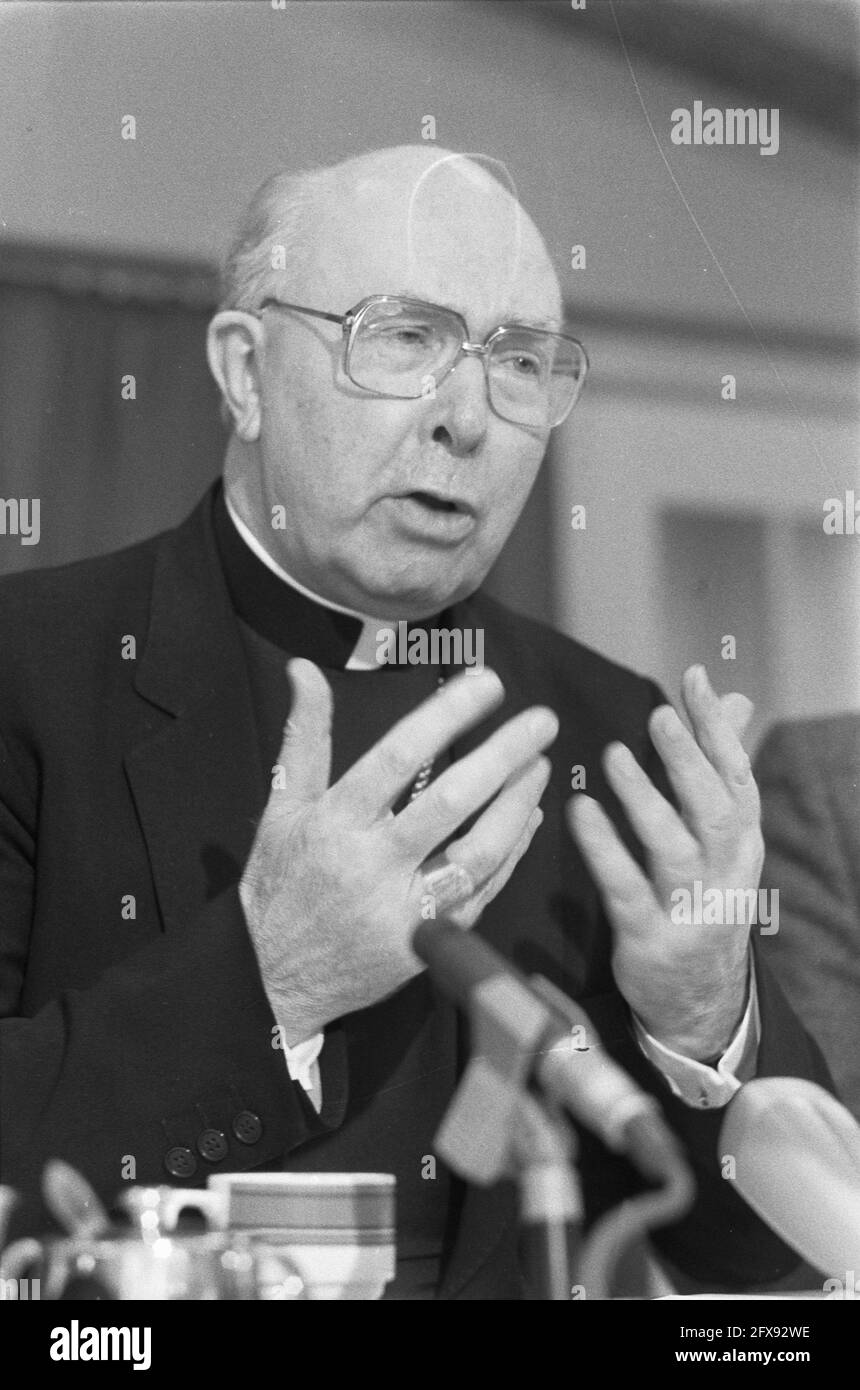 20th century cardinal portraits portraits hi-res stock photography and ...