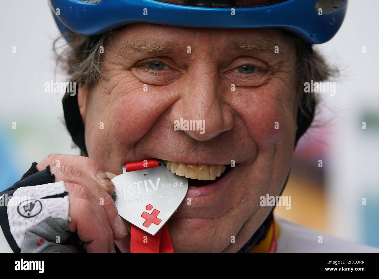 Human shaped helmet hi-res stock photography and images - Alamy