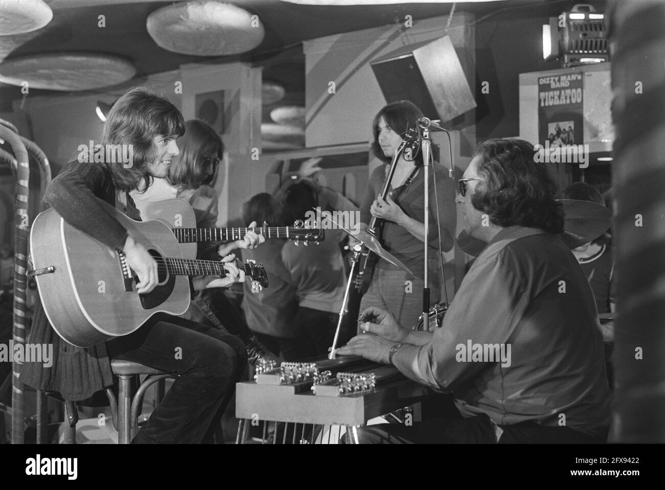 November 4 1970 Black and White Stock Photos & Images - Alamy