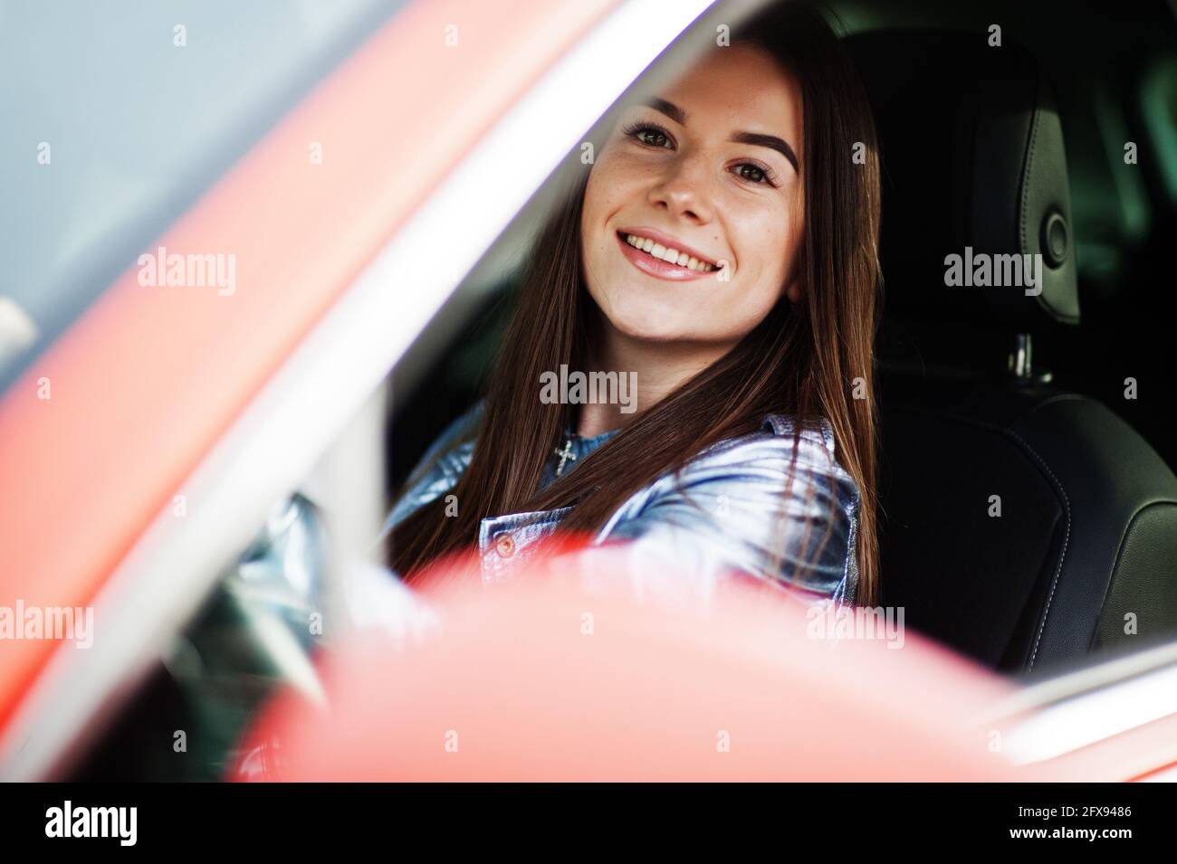 Woman driving an suv hi-res stock photography and images - Alamy
