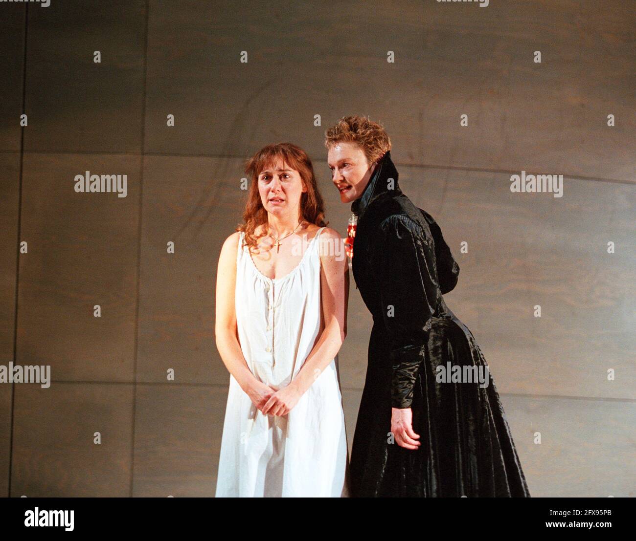 l-r: Alexandra Gilbreath (Juliet), Caroline Harris (Lady Capulet) in ...