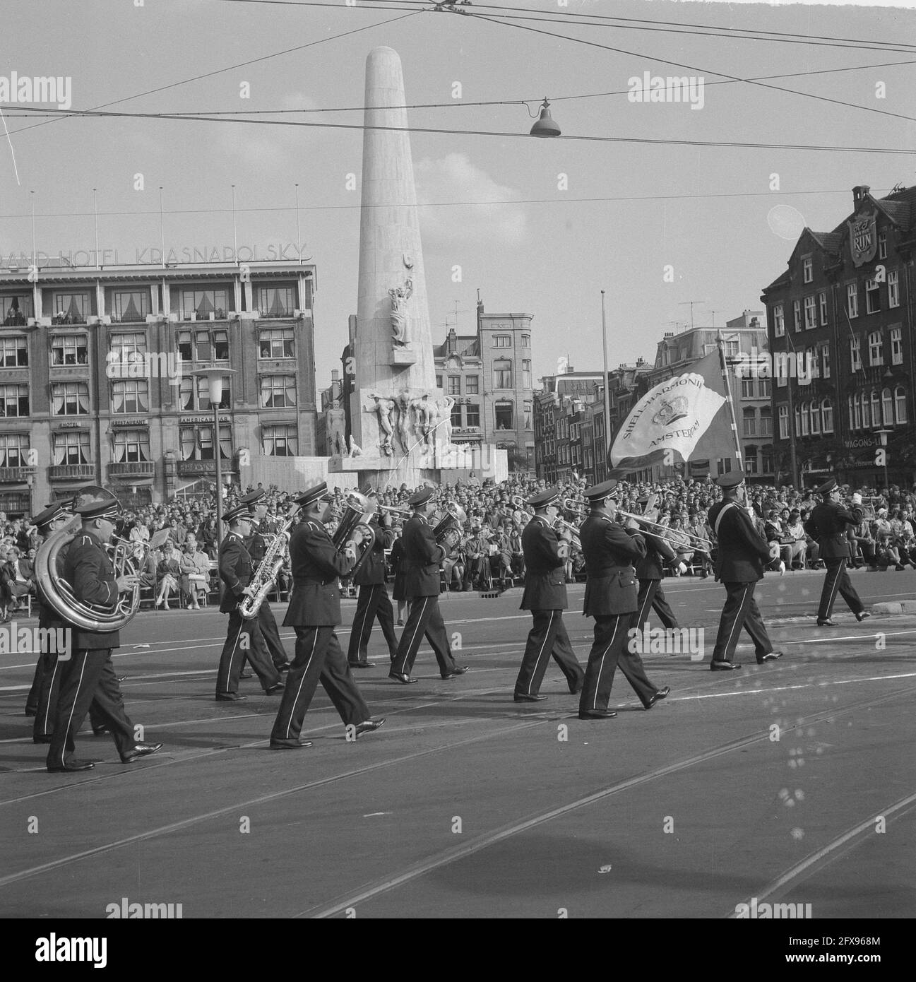 Floral parade 1963 hi-res stock photography and images - Alamy