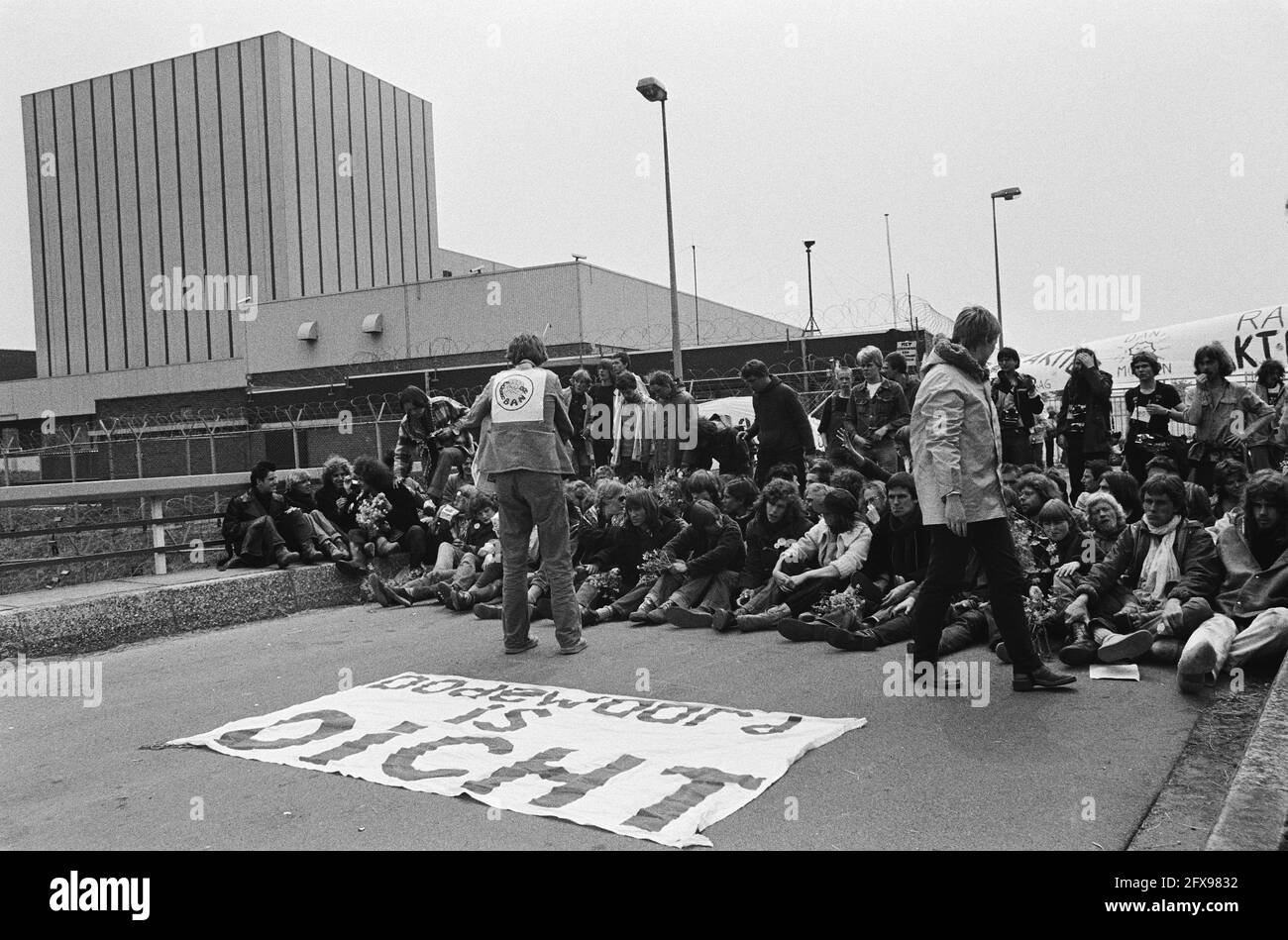 Blockade of nuclear power plant Dodewaard Action group Break Atomic ...