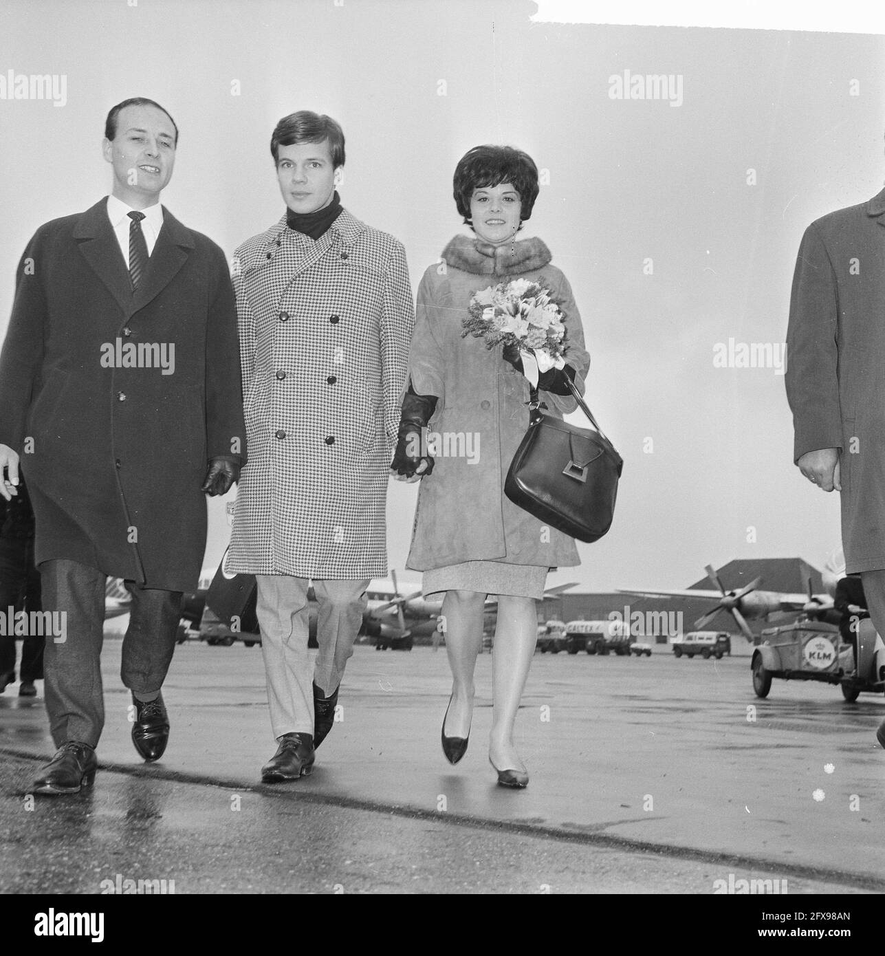 Bobby Vee (American singer) in the Netherlands for TV appearance, Bobby ...
