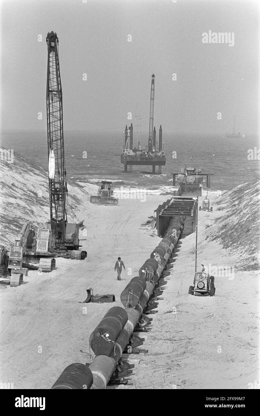 drilling rigs, pipelines, gas, June 3, 1983, drilling rigs, gas ...